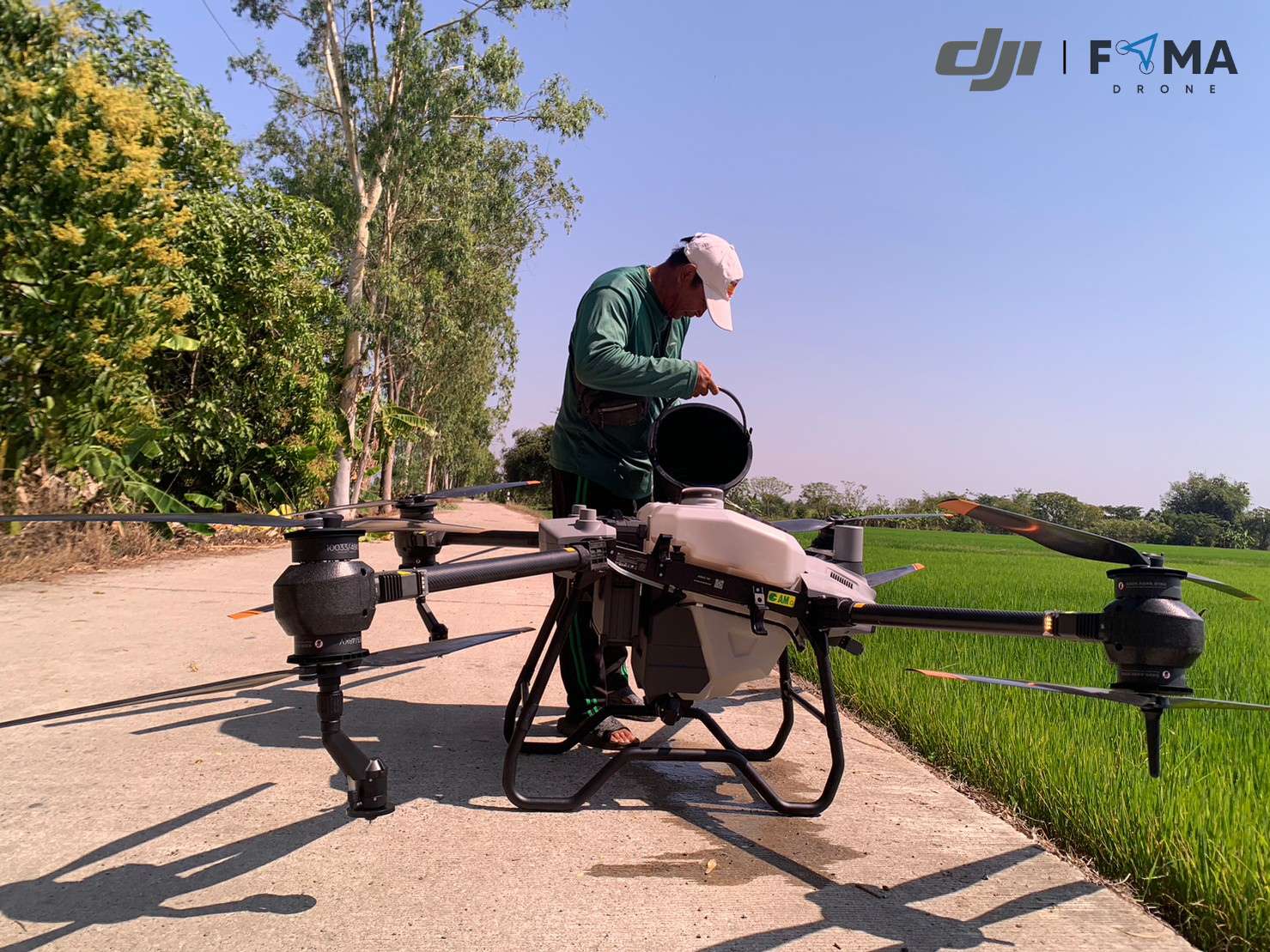 โดรนเกษตร DJI AGRAS T40 ขนาด 40 ลิตร - FamaDrone ราคาพิเศษ*